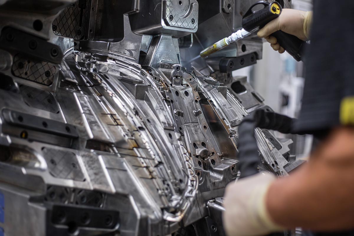 Checking fixtures and gauges Checking fixtures and gauges